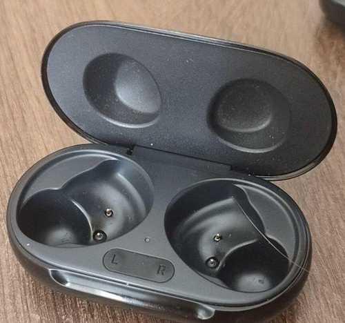 Кейс от наушников Samsung Galaxy Buds