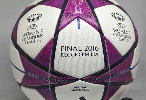 Футбольный мяч финал женской лиги чемпионов 2016