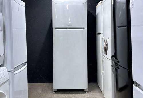 Холодильник широкий бу белый вместительный Ariston
