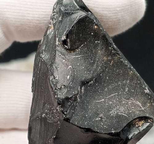 Обсидиан необработанный