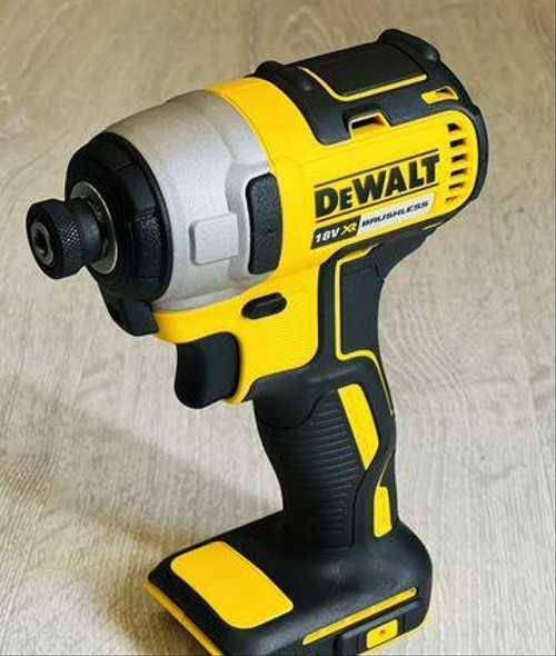 Винтоверт бесщеточный dewalt DCF787 оригинал 170нм