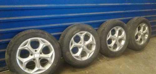 Lassa Driveways 215/60 R16