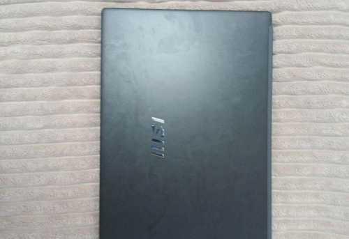 15.6" Ноутбук MSI Modern 15 B5M-002RU черный