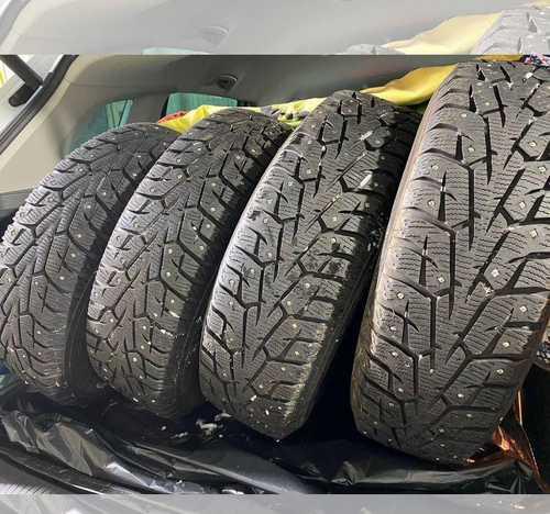 Зимняя резина 195 / 65 R15   штампованные диски