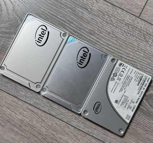 Ssd накопители intel 120-256gb (смарты на фото)