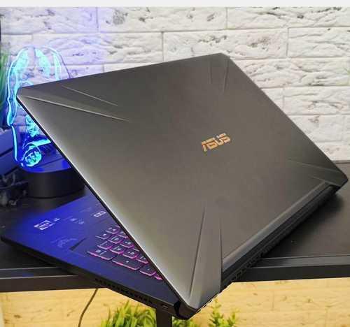 Топовый Asus 17,3 Ryzen 7 1660ti 144Hz SSD HDD