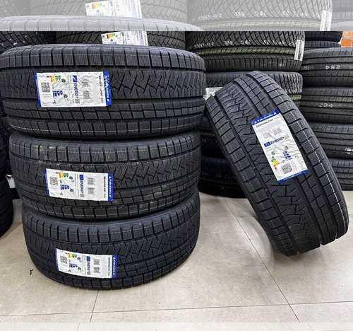 Triangle PL02 265/40 R20 104V