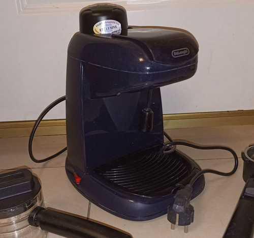 Кофеварка рабочая delonghi EC5 на запчасти