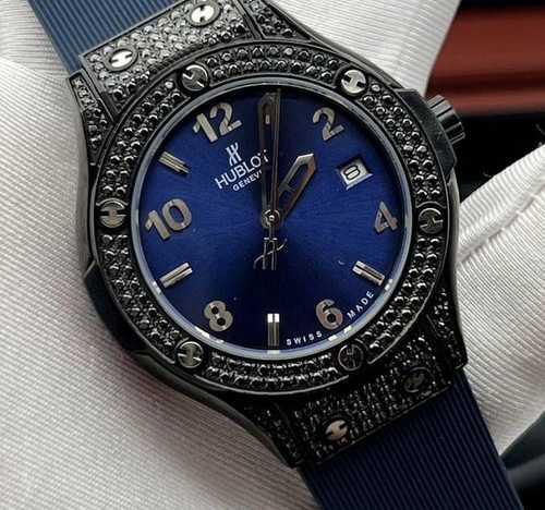 Часы женские Hublot Black камни