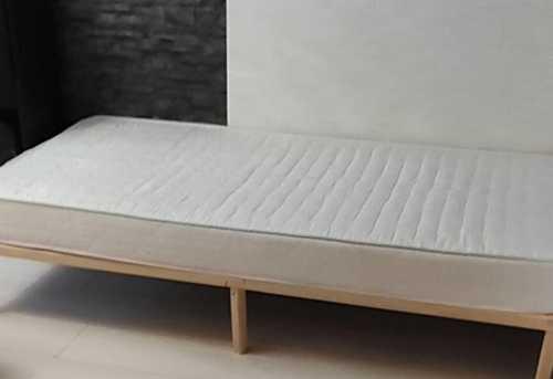 Кровать с матрасом 100*200