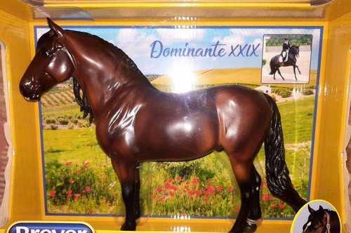 Модель лошади Breyer Доминант II
