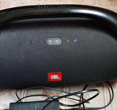 Колонка JBL boombox