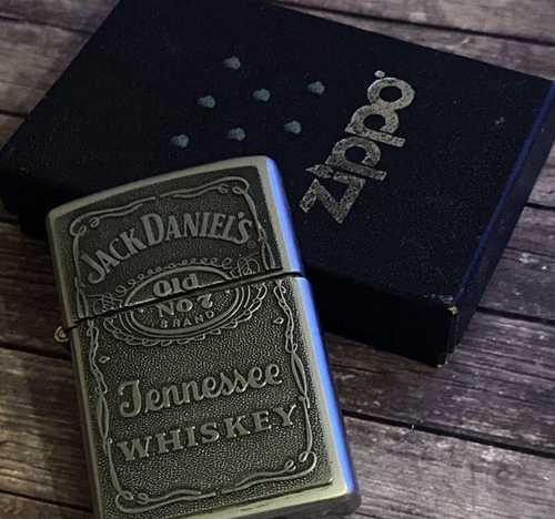 Зажигалка бензиновая zippo