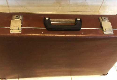 Фанерный каретный ретро чемодан (50-60е гг)