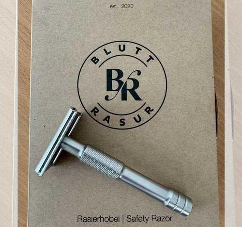 Бритвенный станок Blutt Rasur