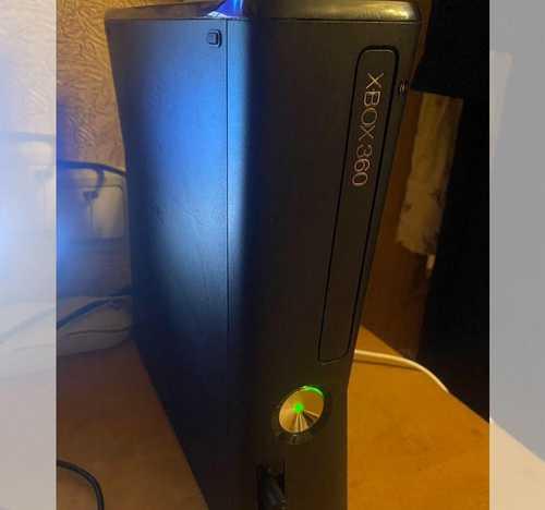 Xbox 360 slim 300gb прошитый aurora