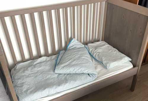 Детская кровать IKEA с матрасом и насатрасником