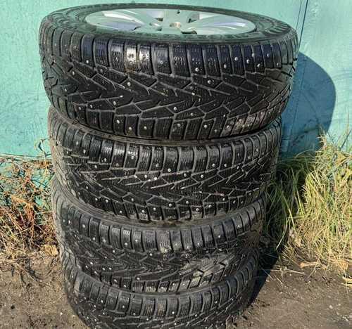 Nokian Tyres Hakkapeliitta 7 SUV 215/65 R16 102T