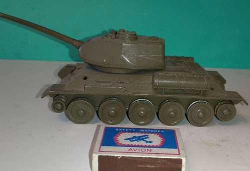 Модель танка СССР т 34