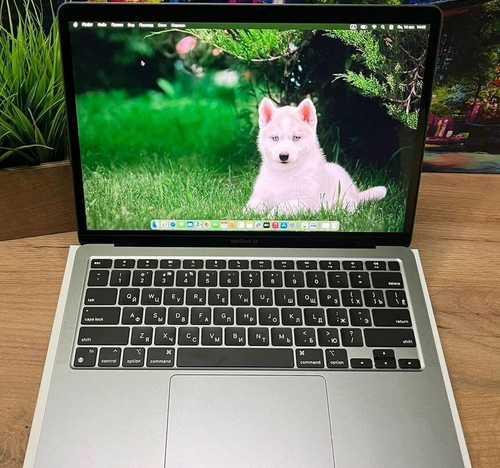 Macbook air 13 m1 65 циклов Шикарный