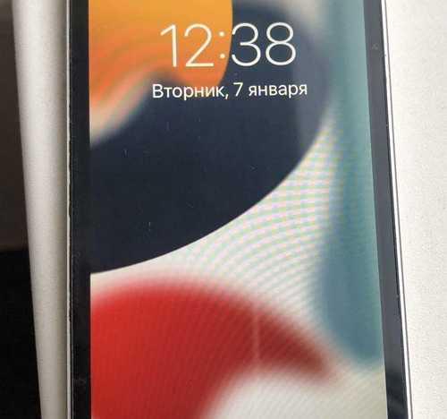 iPhone SE, 32 ГБ