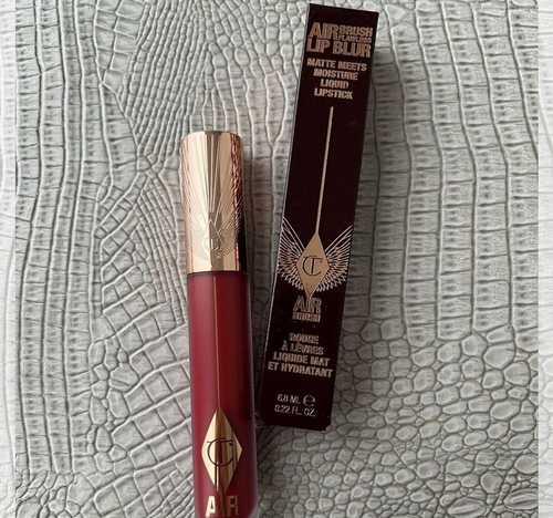 Жидкая матовая помада Charlotte Tilbury ruby blur