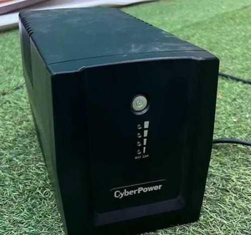 Ибп CyberPower UT1500EI