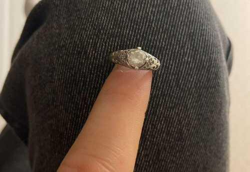Серебряное кольцо с фианитом 925 п