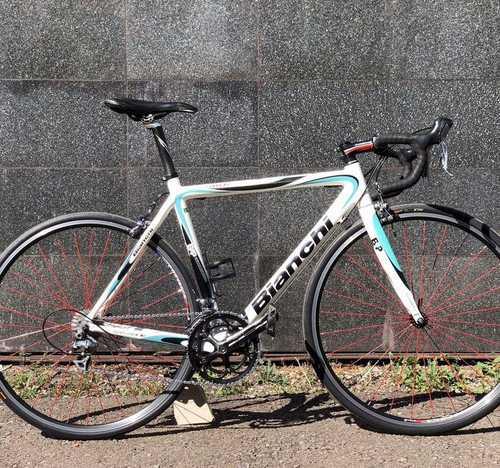 Шоссейный велосипед bianchi карбон