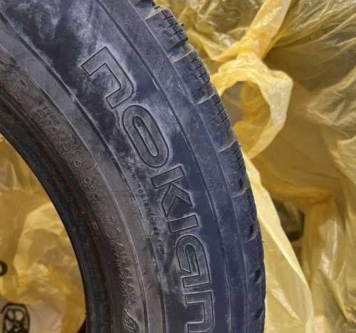 Nokian Tyres Hakkapeliitta 7 215/60 R16 99T