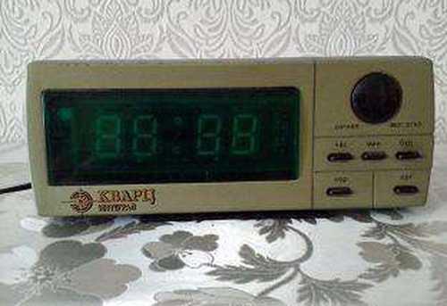 Электронные часы будильник Кварц-025 Интеграл