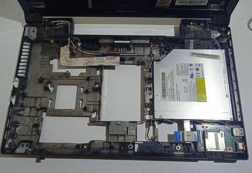 15.6" Lenovo IdeaPad V580c, 500 ГБ, Core i3-3110M, RAM 4 ГБ, GeForce 610M 1 ГБ