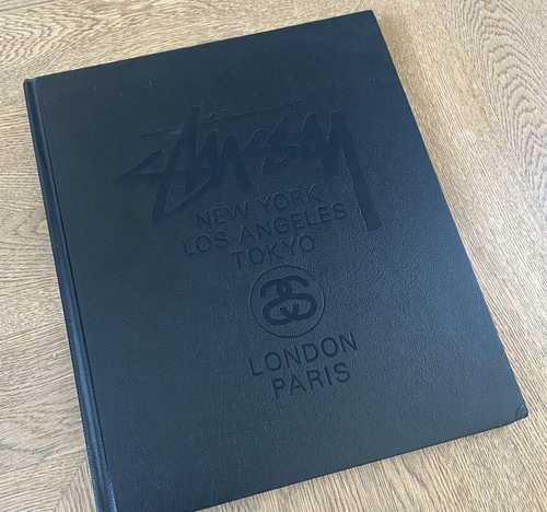 Книга Stussy World Tour 2006 год брендбук