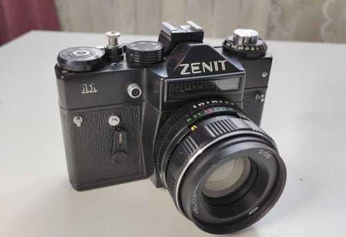 Плёночный фотоаппарат Зенит 11 + Гелиос 44м-4