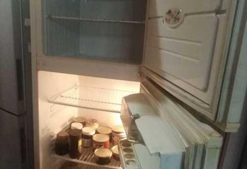 Холодильник Минск двухкамерный бу