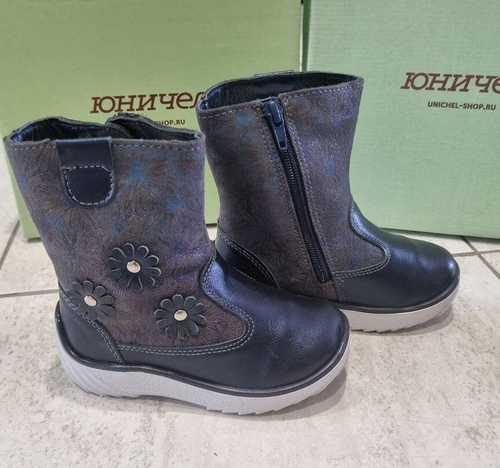 Продам новые сапоги юничел р.25