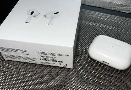 Airpods pro with wireless charging case