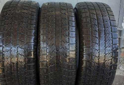 Toyo Observe GSi-5 265/70 R16