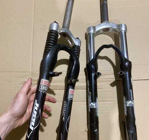 Две вилки Marzocchi и RockShox Judy ретро