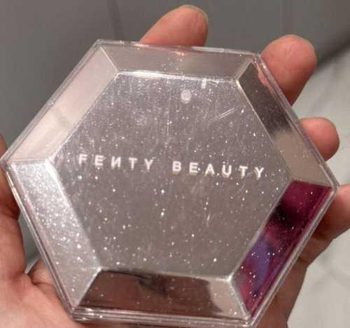 Fenty beauty хайлайтер