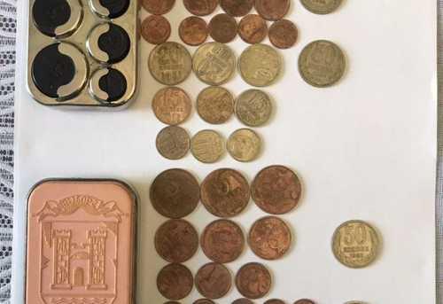 Монетница с комплектом мелочи времен СССР