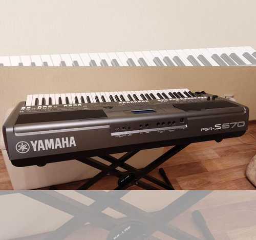 Синтезатор Yamaha psr-S670