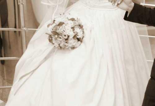 Платье свадебное 42-46 размер