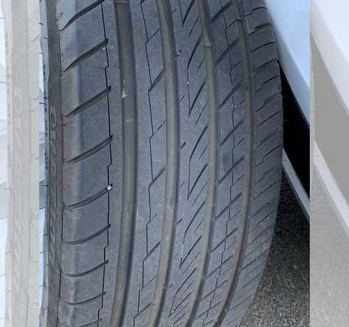 Ovation VI-388 245/45 R19 102W