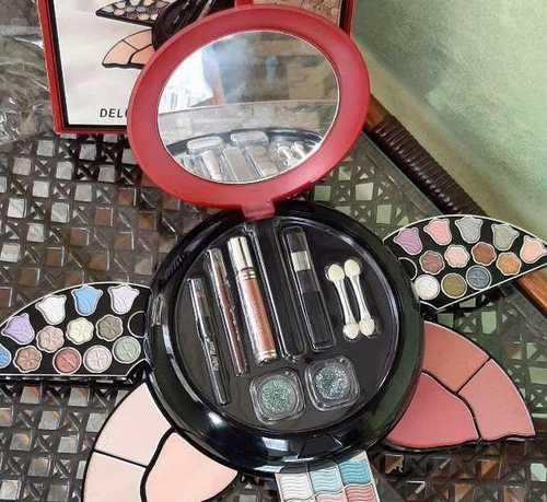 Набор косметики Ruby Rose Deluxe Make Up Kit Новый