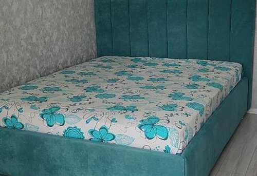 Кровать двухспальная 160*200 с орто матрасом koyka