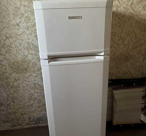 Холодильник beko