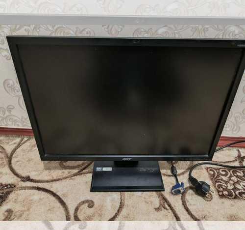 Монитор 22" Acer V223W