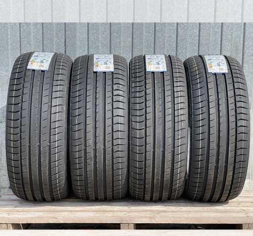 Triangle EffeXSport TH202 235/45 R19