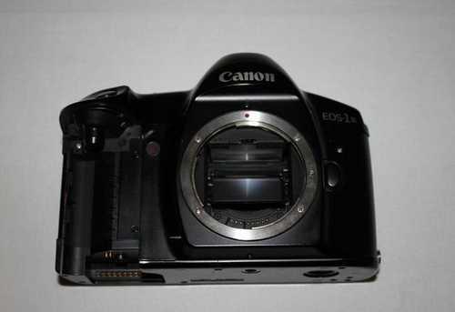 Плёночный фотоаппарат на запчасти Canon EOS 1N